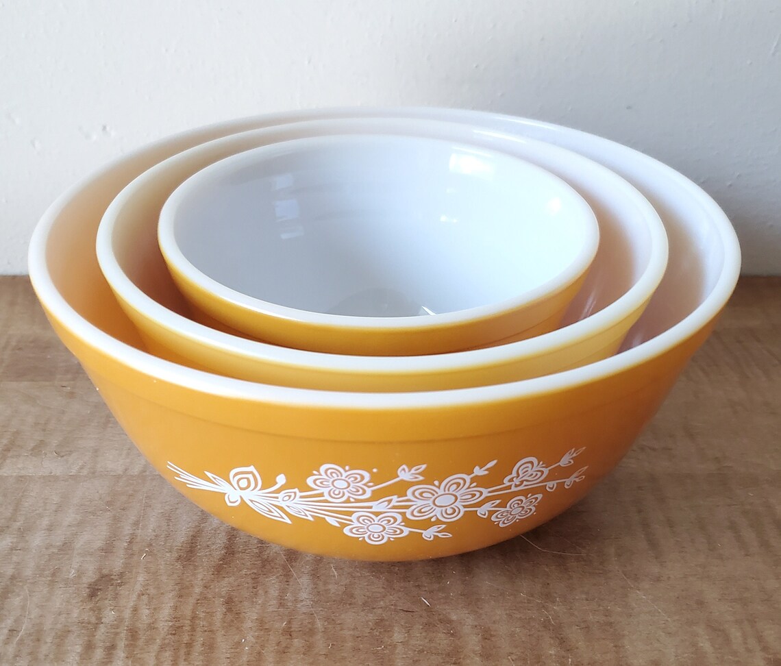 Vintage Pyrex Butterfly Gold Mixing Bowl: Redesign Pattern-new in Box ...