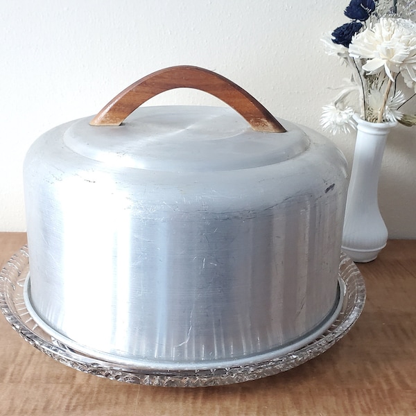 Vintage Aluminum Cake Keeper - Etsy