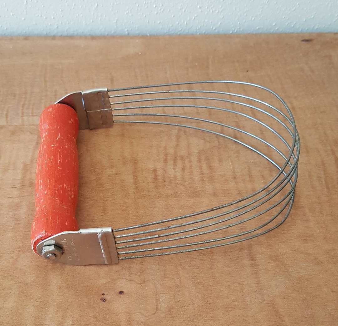 Vintage Red Handle Pastry Cutter, Androck Pie Dough Cutter, Made in the ...