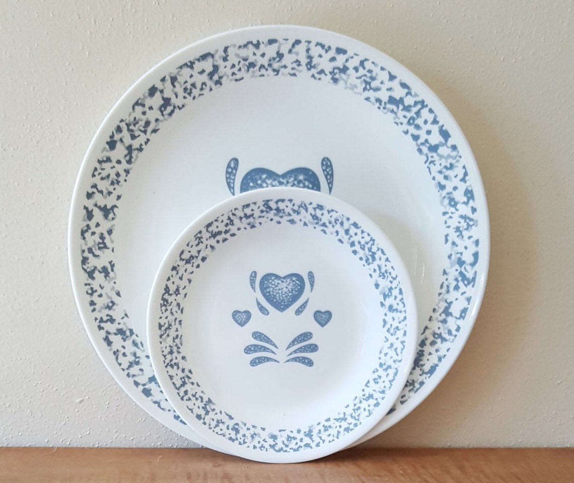 Vintage Corelle Blue Hearts Dinnerware 21 Piece Set for 4 - Etsy