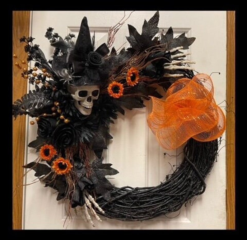 Skeleton Halloween Wreath - Etsy