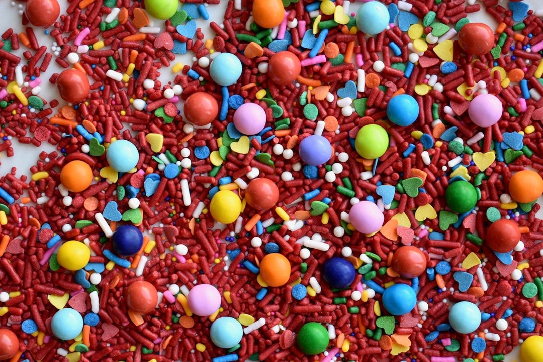 Edible Sprinkles - First Love Sprinkle Mix - Valentine's Day Sprinkles ...