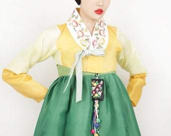 Green and Red Roses Hanbok Set | Etsy
