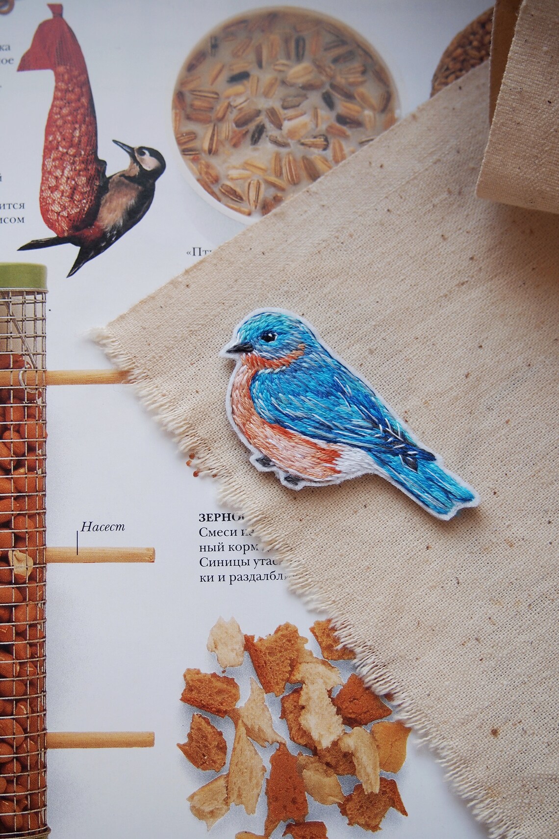 Hand embroidery bluebird brooch. Garden bird embroidery | Etsy