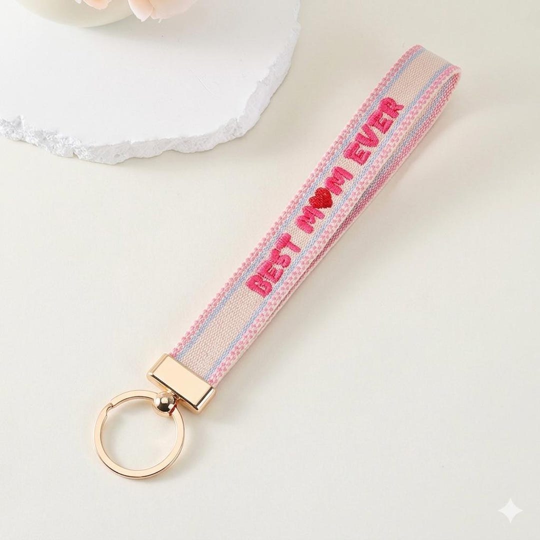 Personalised Mother’s Day Gift Keyring With Customised Name | Canvas ...