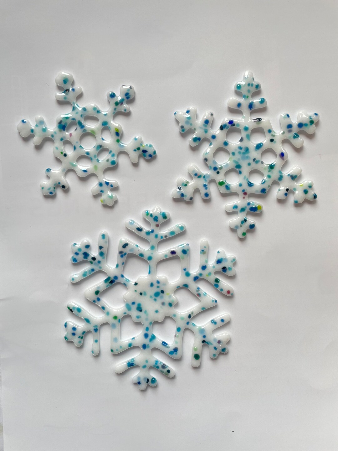 Fused Glass Snowflake Ornament Set: White With Teal Confetti ...