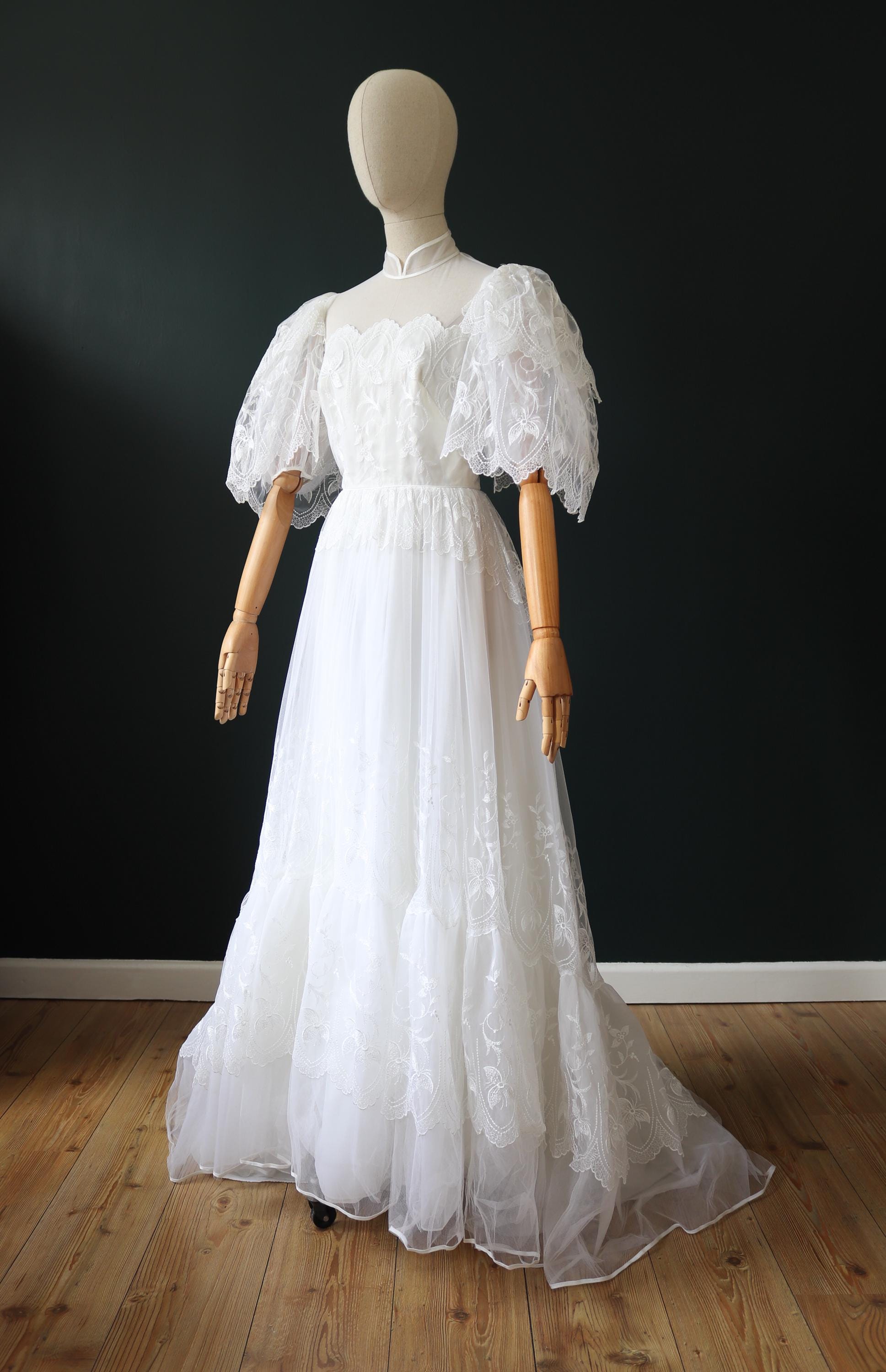 Vintage 1960s Couture Bridal Gown - Label: Jacques Heim - Size XS Small ...