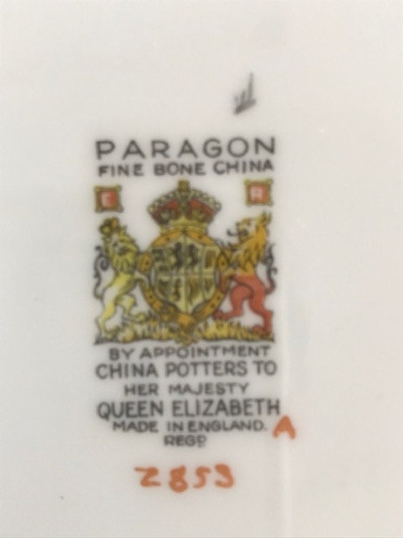 Paragon Plate By appointment china pottery to her majesty | Etsy