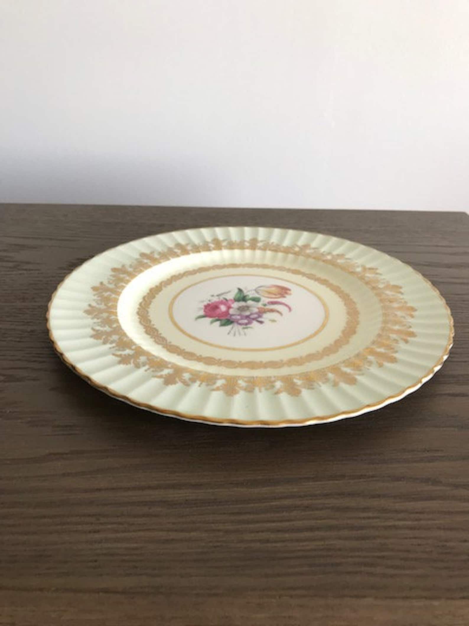 Paragon Plate by Appointment China Pottery to Her Majesty Queen ...