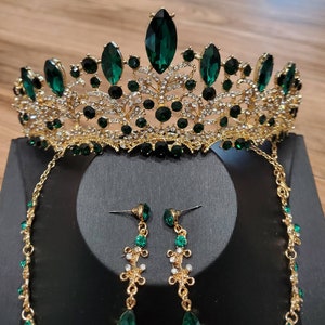 Beautiful Emerald Green Crown - Etsy