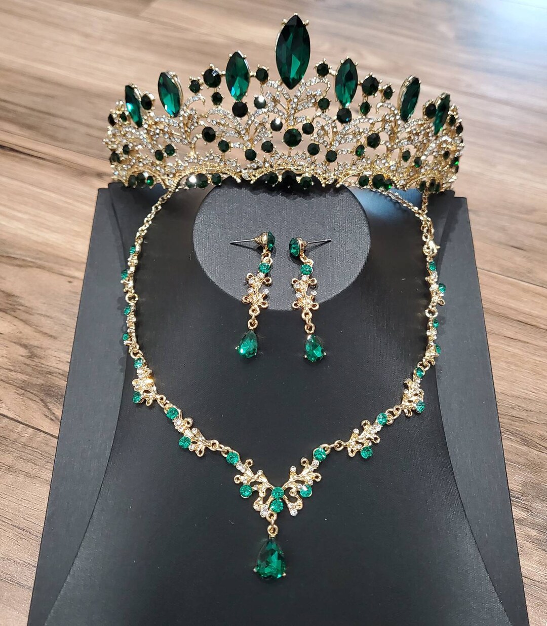 Beautiful Emerald Green Crown - Etsy