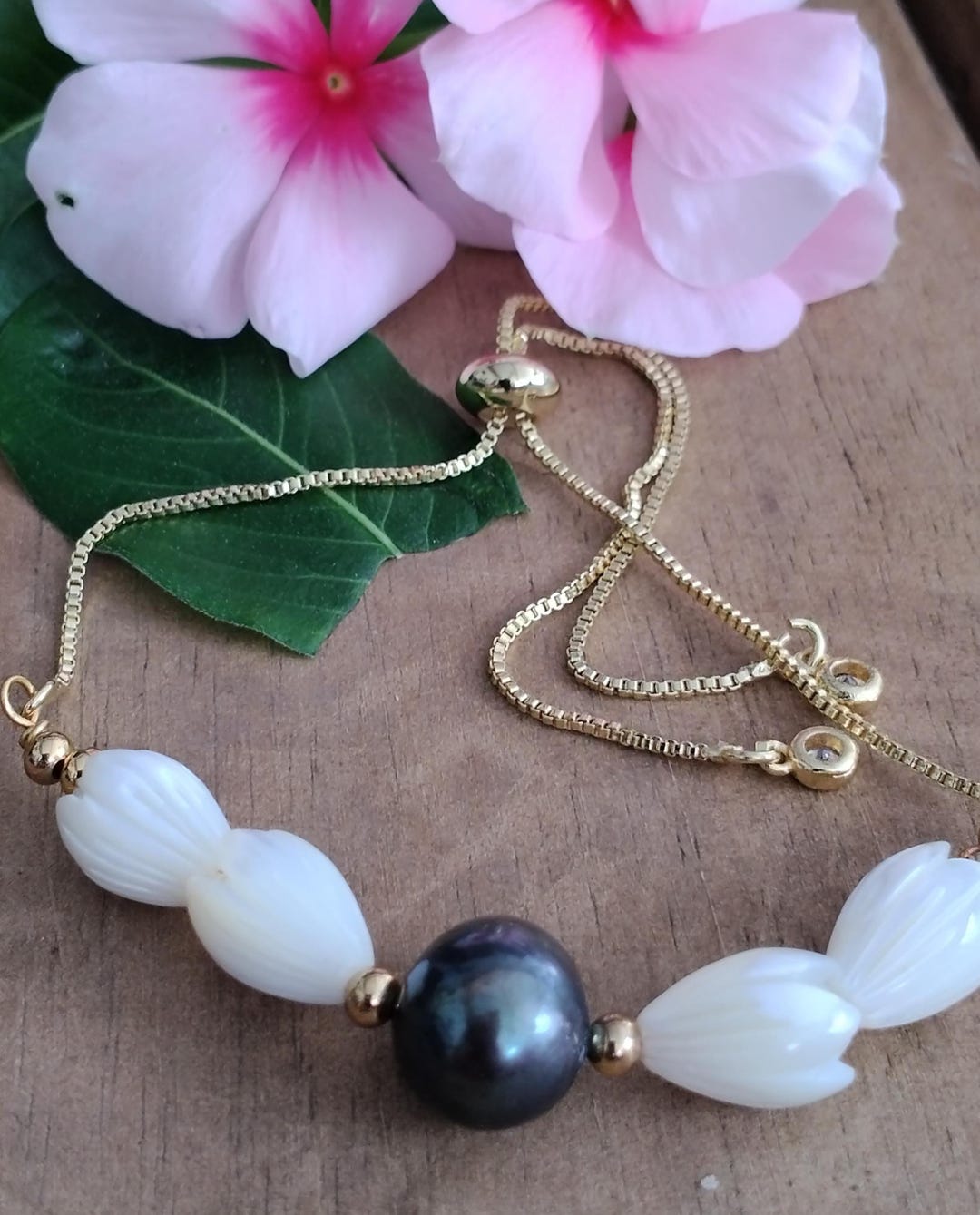 Pikake Flower Bracelet, Peacock Pearl, Gold Filled, Adjustable - Etsy