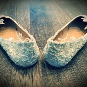 Beautiful Delicate Ivory or White Bridal Wedding Lace Flat Ballerina ...