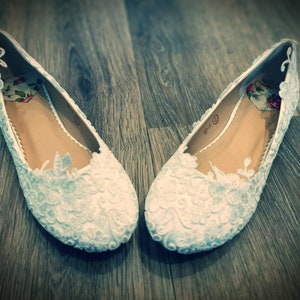 Beautiful Delicate Ivory or White Bridal Wedding Lace Flat Ballerina ...