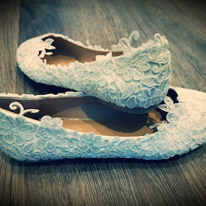 Beautiful Delicate Ivory or White Bridal Wedding Lace Flat Ballerina ...