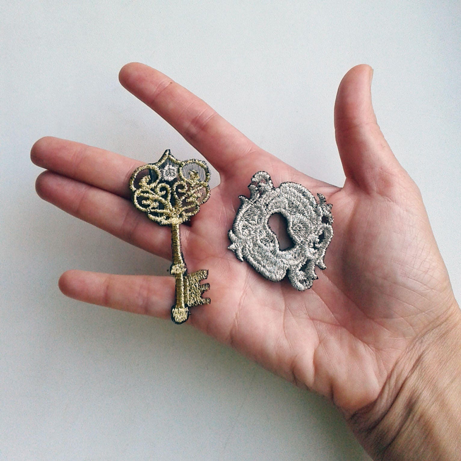 Moks47p Steampunk Embroidered Patch Key and Keyhole Vintage - Etsy