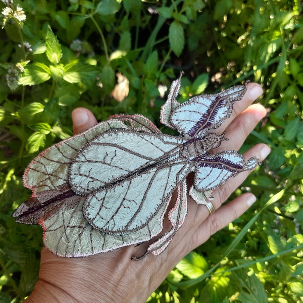 Praying Mantis Pin - Etsy