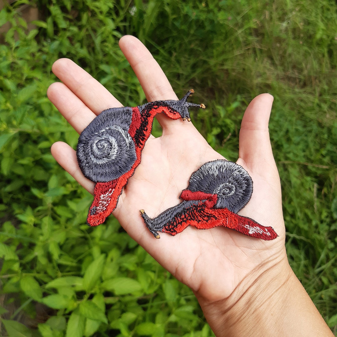 Moks484 Snail Slug Embroidered Patch, Pair of Snails, Wildlife, Exotic ...