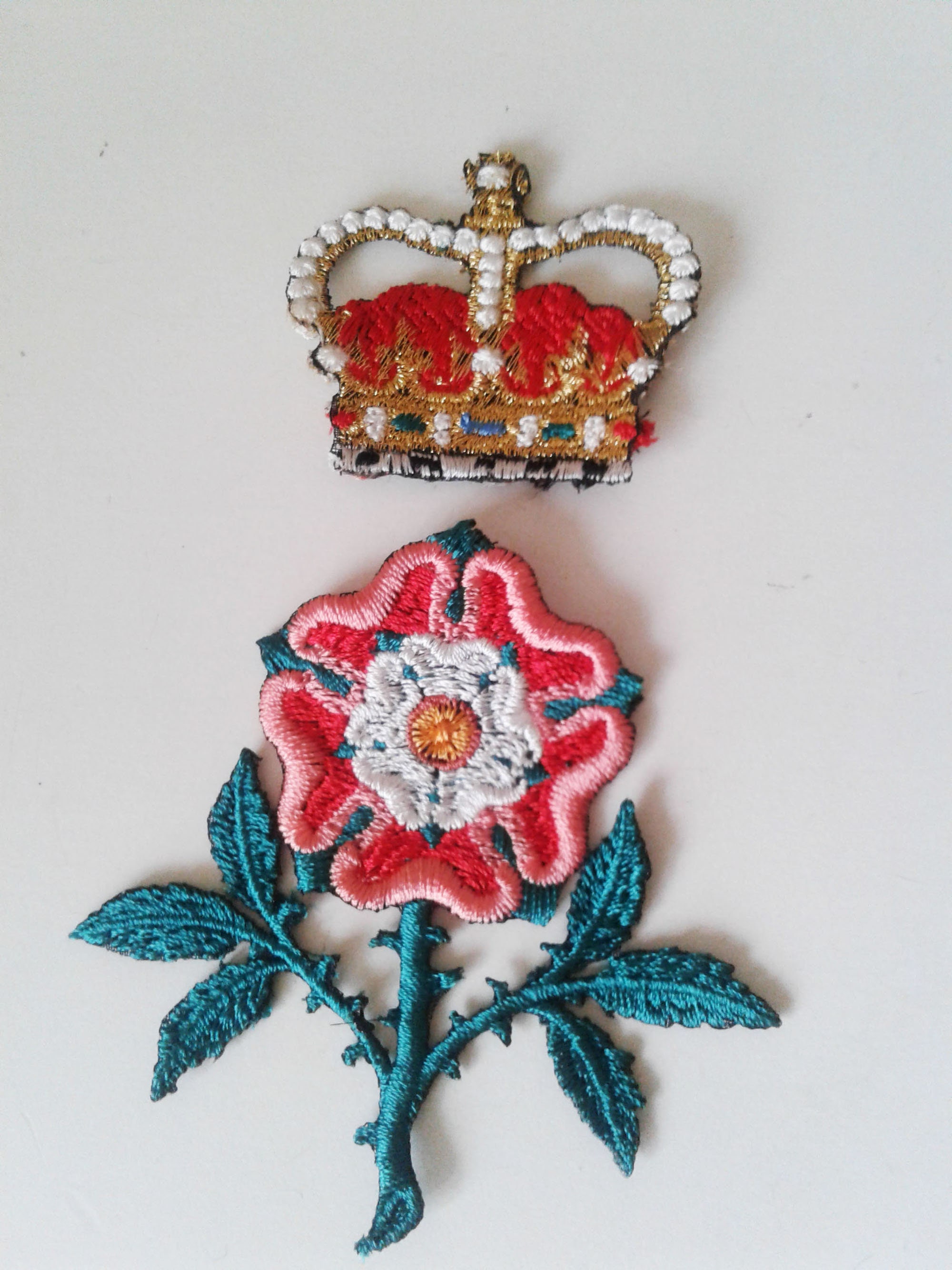 Moks224p Tudor Red Rose and Crown Small Embroidered Patch - Etsy