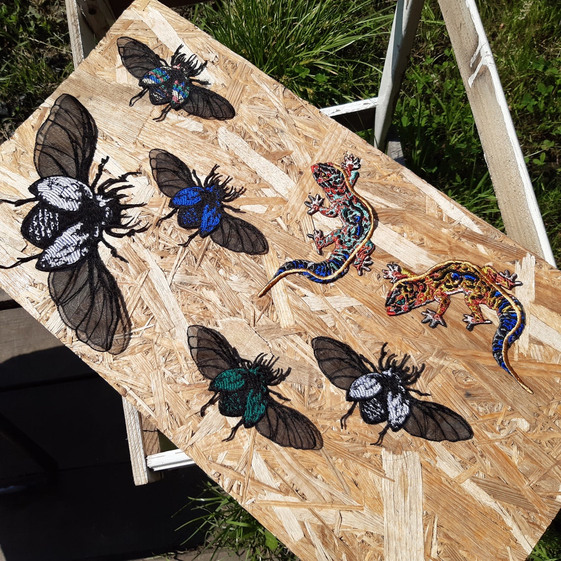 Moks380p bug embroidery patch insect patch nature art | Etsy