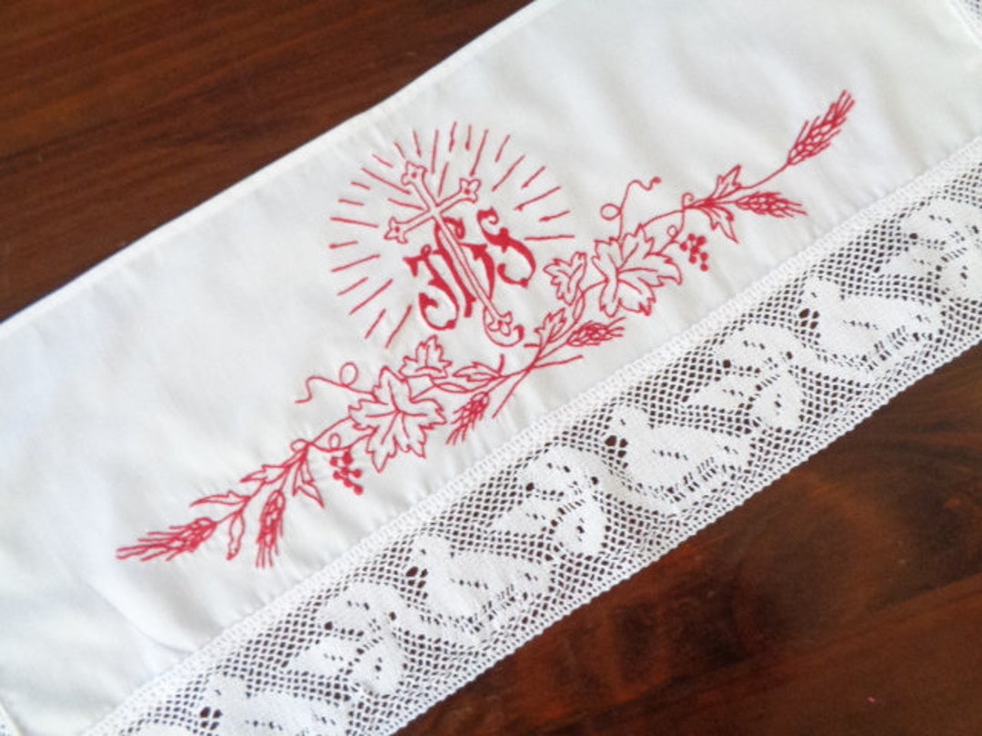 IHS Embroidered Altar Cloth White Small Redwork Pesronalize Grapes ...