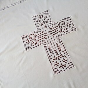 Crocheted Cross Altar Cloth: Personalized Christian Table Runner - Etsy
