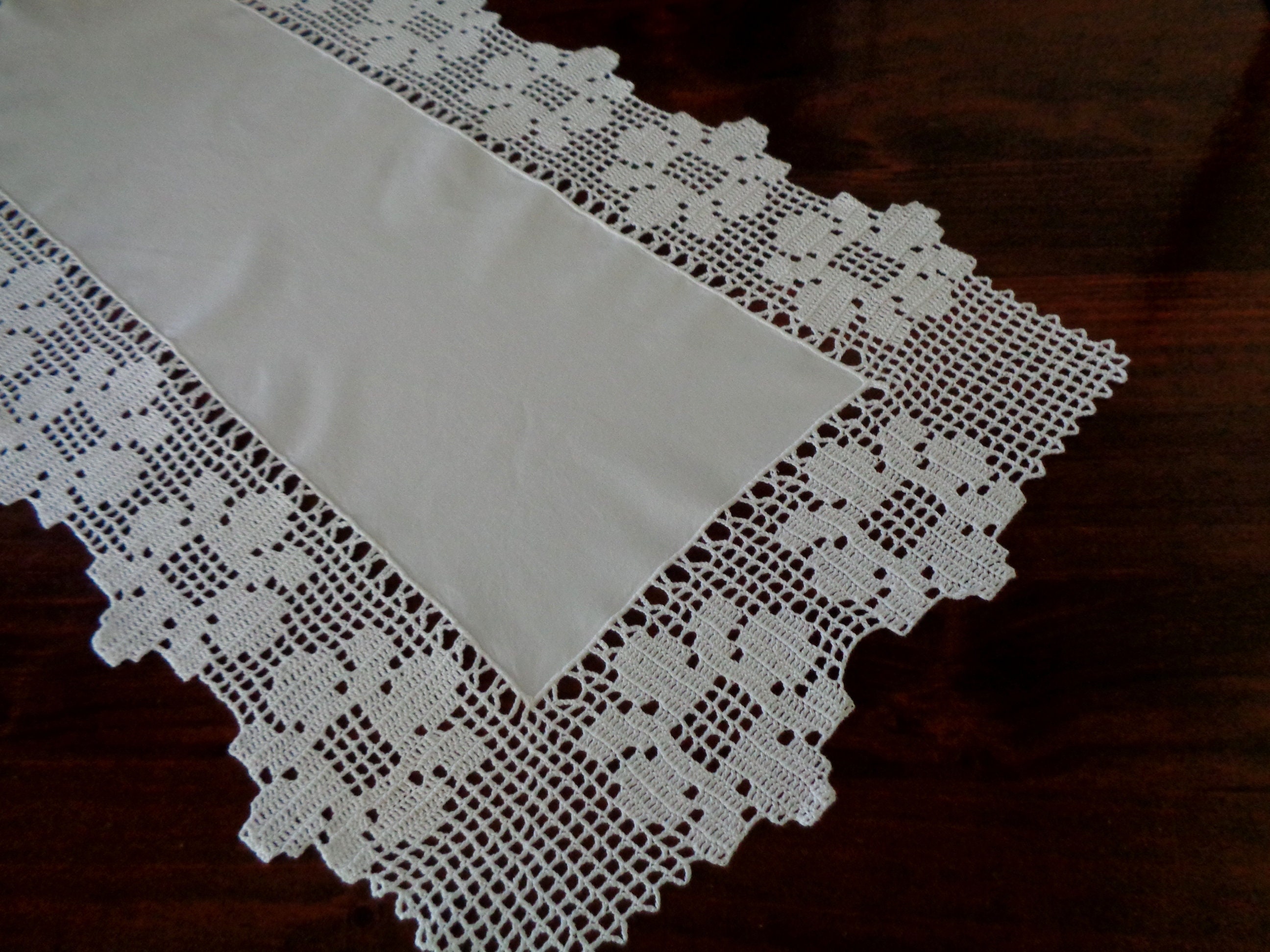 Crochet Table Runner White Filet Crochet Dresser Scarf Vintage - Etsy