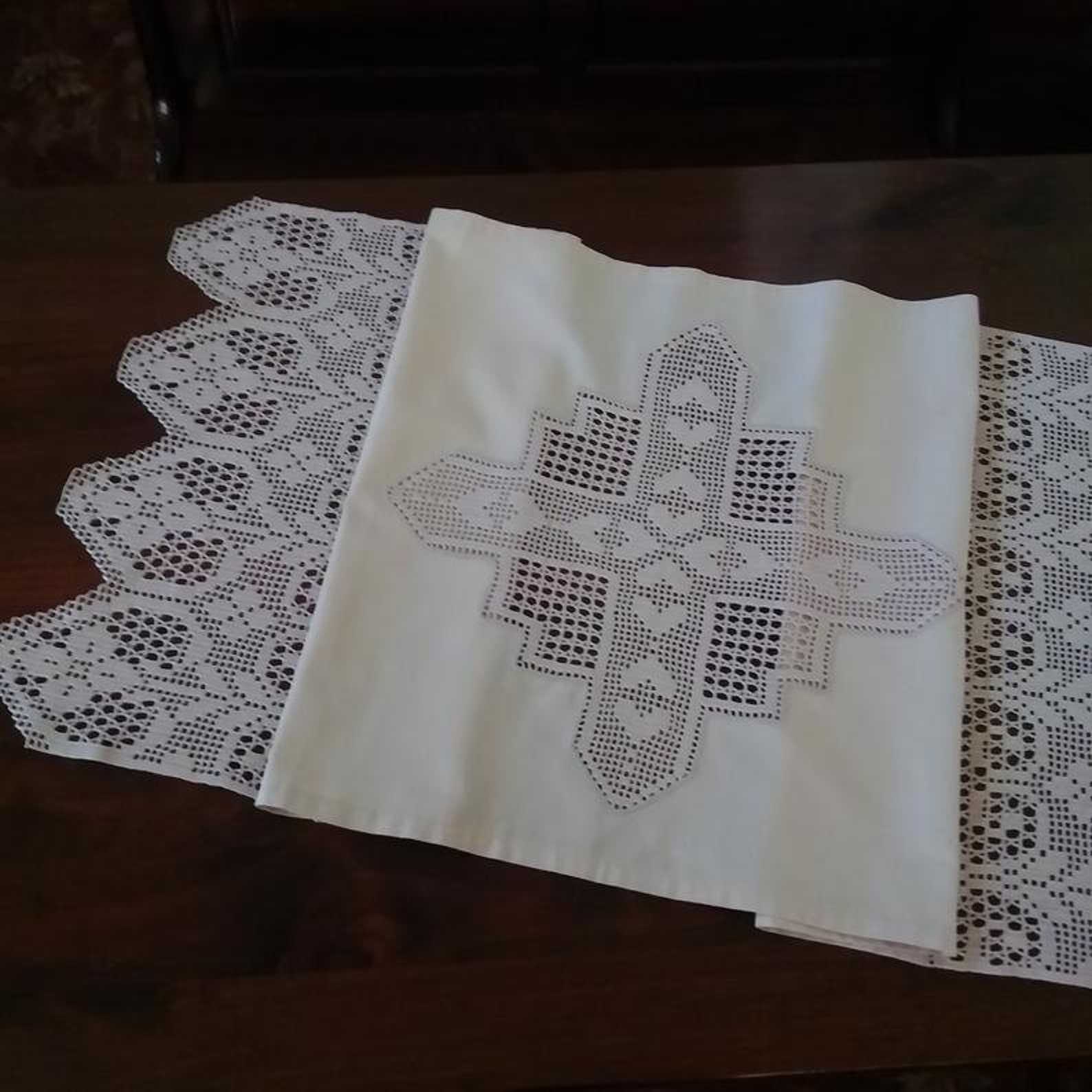 Altar Cloth Religious Lace Table Cloth Christian Table Runner - Etsy