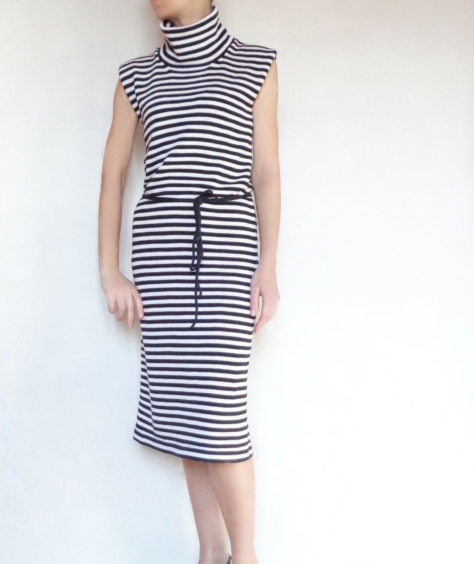 Marilyn Monroe Dress Striped Turtleneck Sleeveless Black White Knit 5950