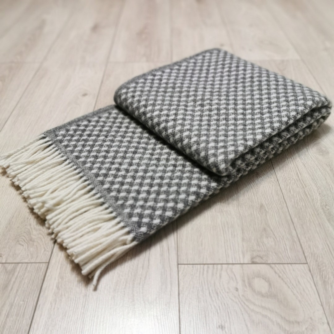 Natural Wool Blanket, Gray White Wool Blanket, Fringed Natural Eco Wool ...
