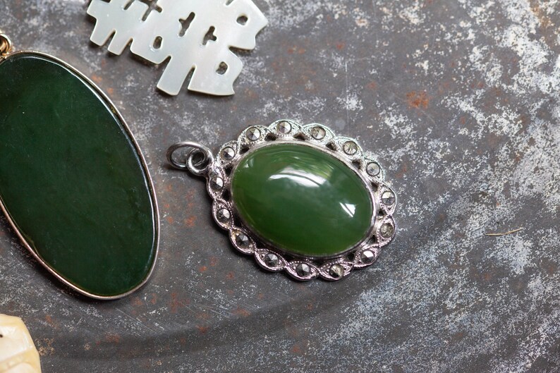 Vintage Jade Oval Pendant Vintage Jade Charm Vintage Asian - Etsy