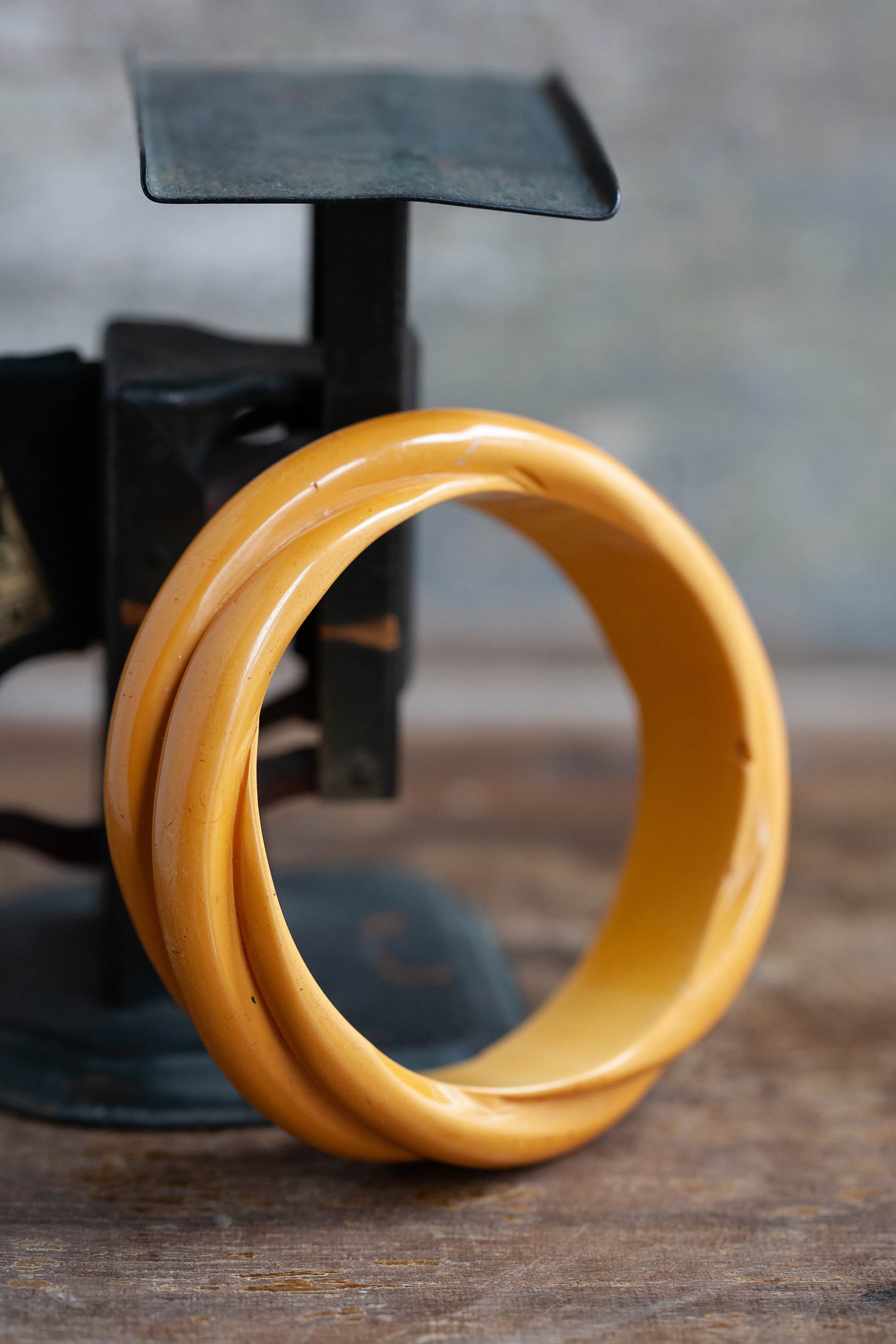 Twisted Rope Butterscotch Bakelite Bangle, 1930's Carved Bakelite ...