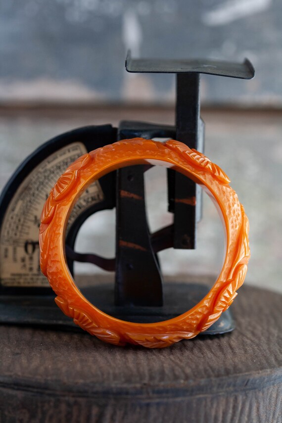 Chunky Orange Bakelite Bangle, 1930's Carved Bakelite… - Gem