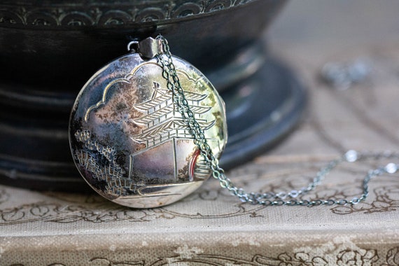 Vintage sterling silver locket - Gem