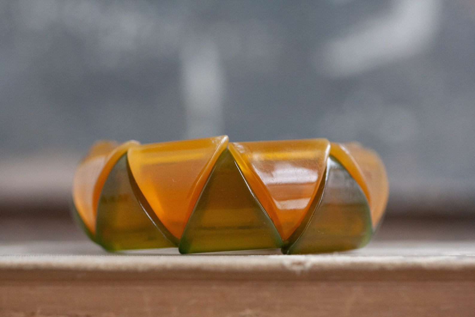1940's Apple Juice & Green Prystal Bakelite Bracelet - Etsy