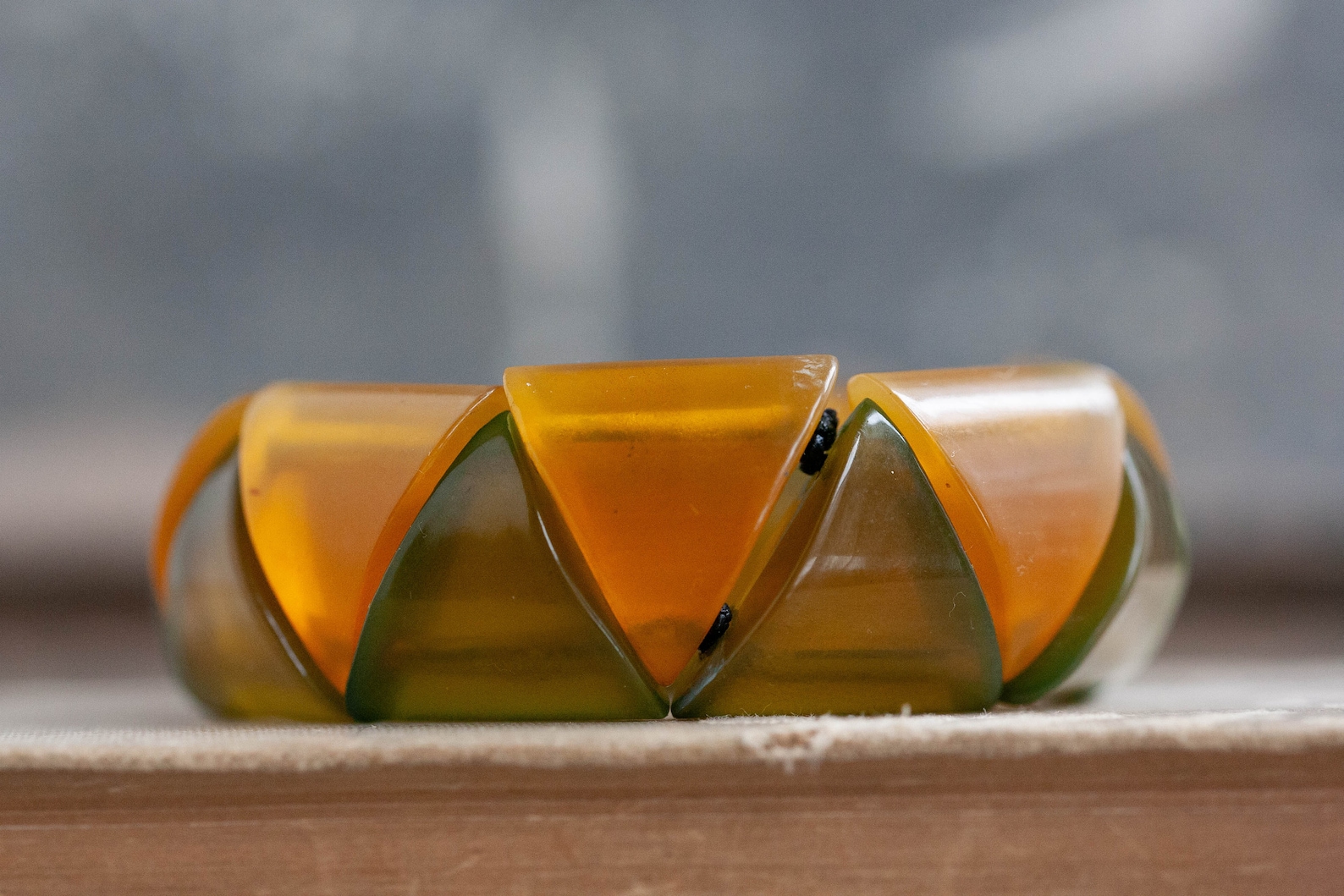 1940's Apple Juice & Green Prystal Bakelite Bracelet - Etsy