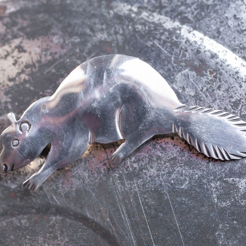 Beaver Brooch - Etsy