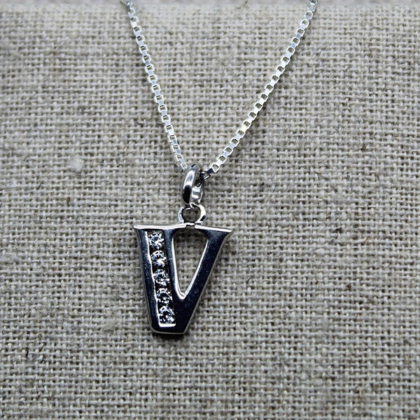 Letter V Necklace - Etsy