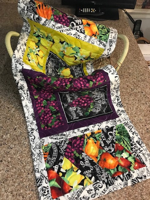 Farmers Market Tablerunner - Etsy