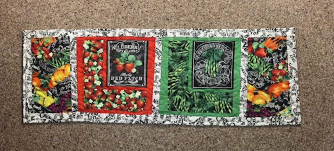 Farmers Market Tablerunner - Etsy