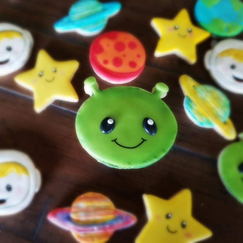 Alien Head Cookie Cutter - Etsy