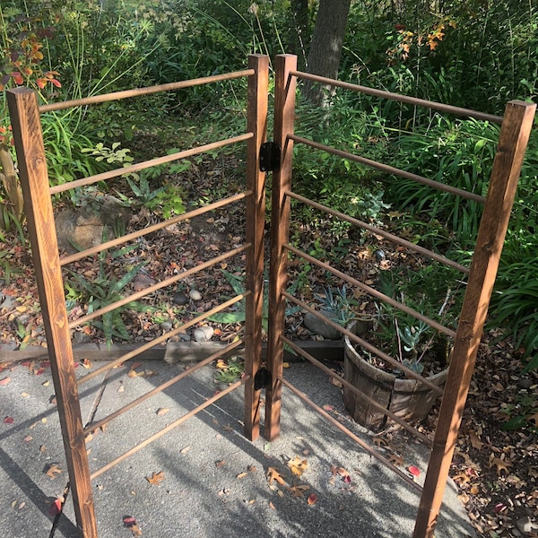 Portable Display - Etsy