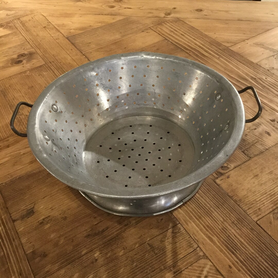 Vintage Aluminum Straining Colander With Foot Rustic Farmhouse Cooking ...