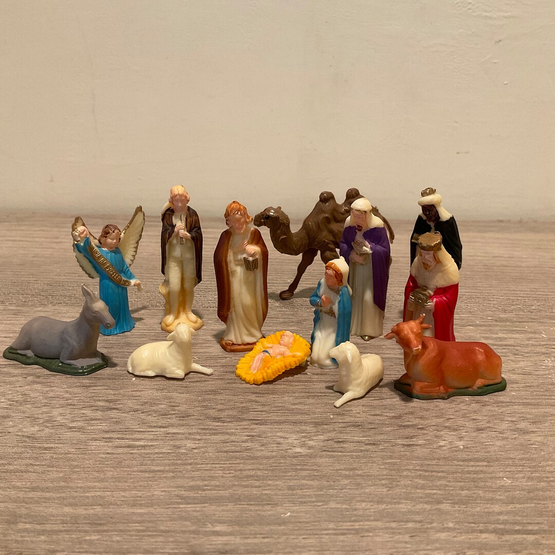 Set of Vintage Miniature Hard Plastic Nativity Figurines Mini Nativity ...