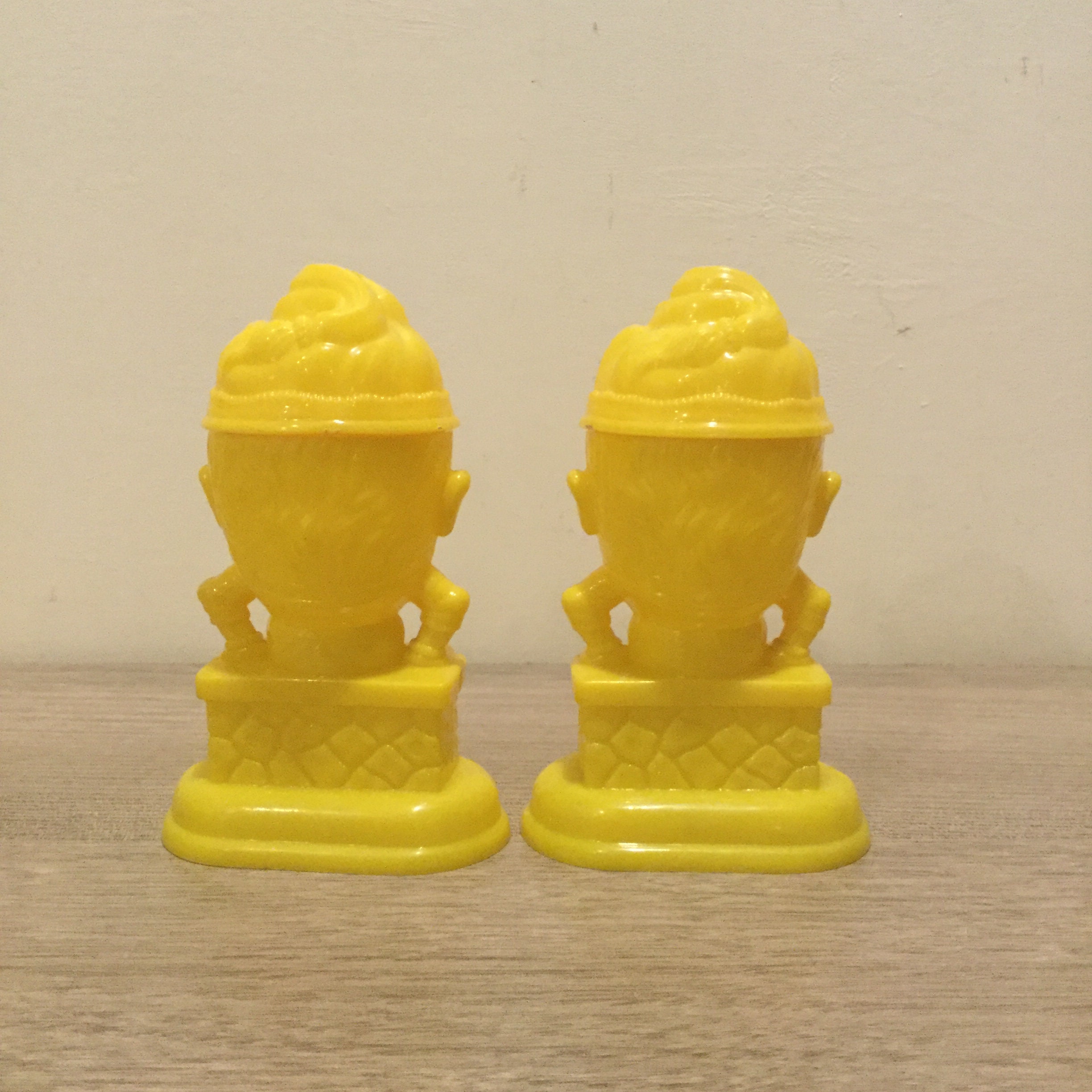 Vintage Yellow Humpty Dumpty Plastic Salt and Pepper Shakers - Etsy