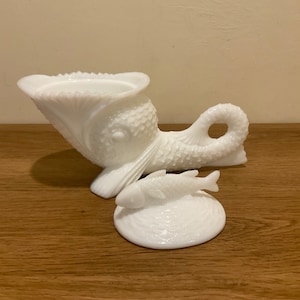 Vintage Kemple White Milk Glass Fish Container With Lid Glass Dophin ...