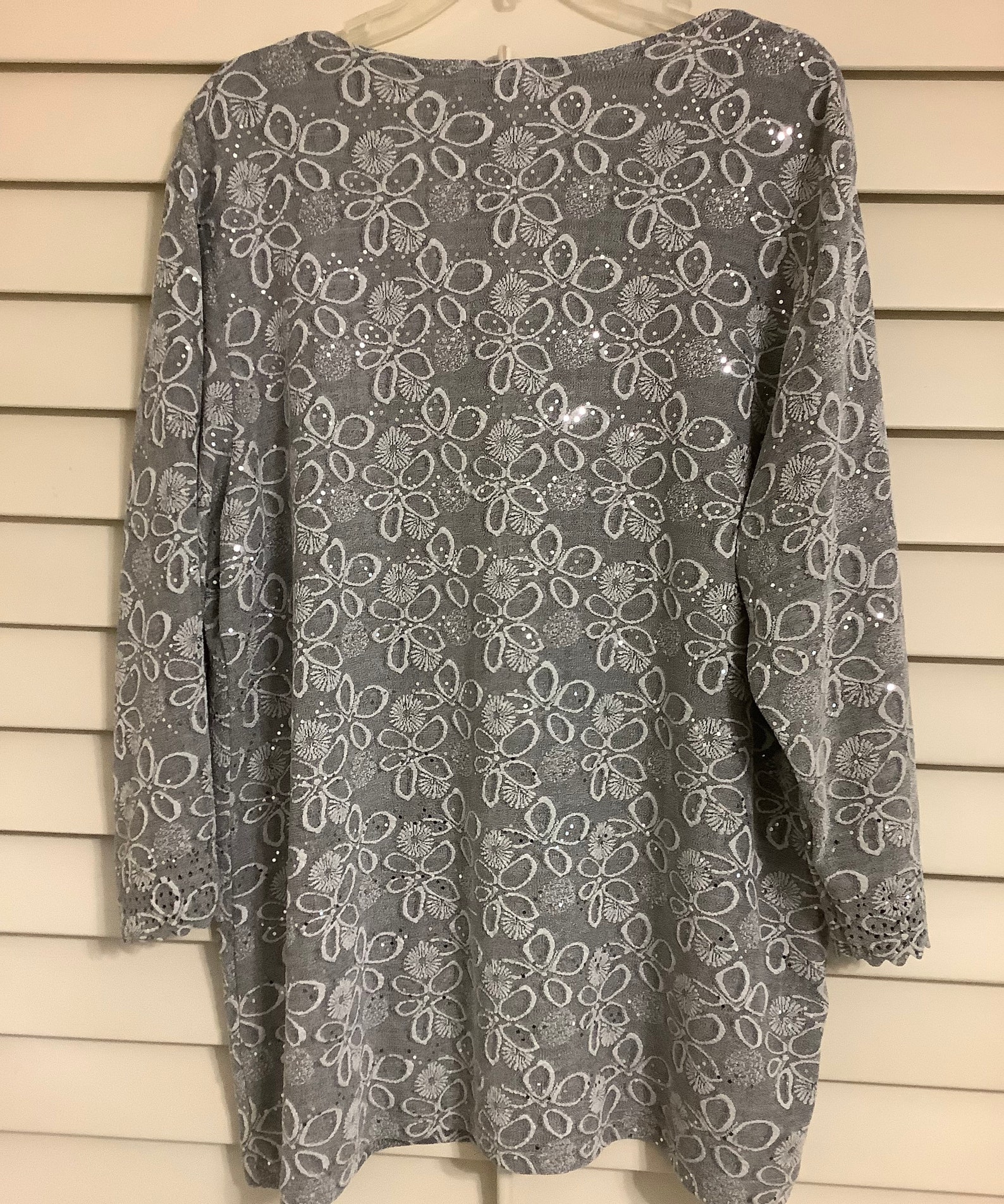 Sparkly Sequin Evening Top / Light Sweater Size L / XL Gray With White ...