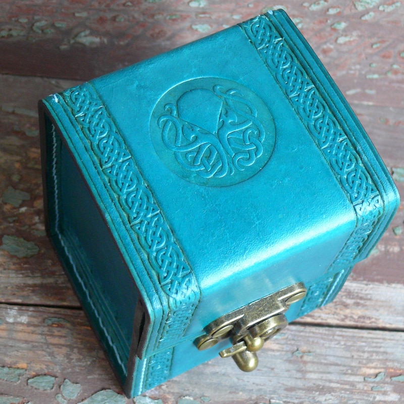 Cthulhu Deck Box - Etsy