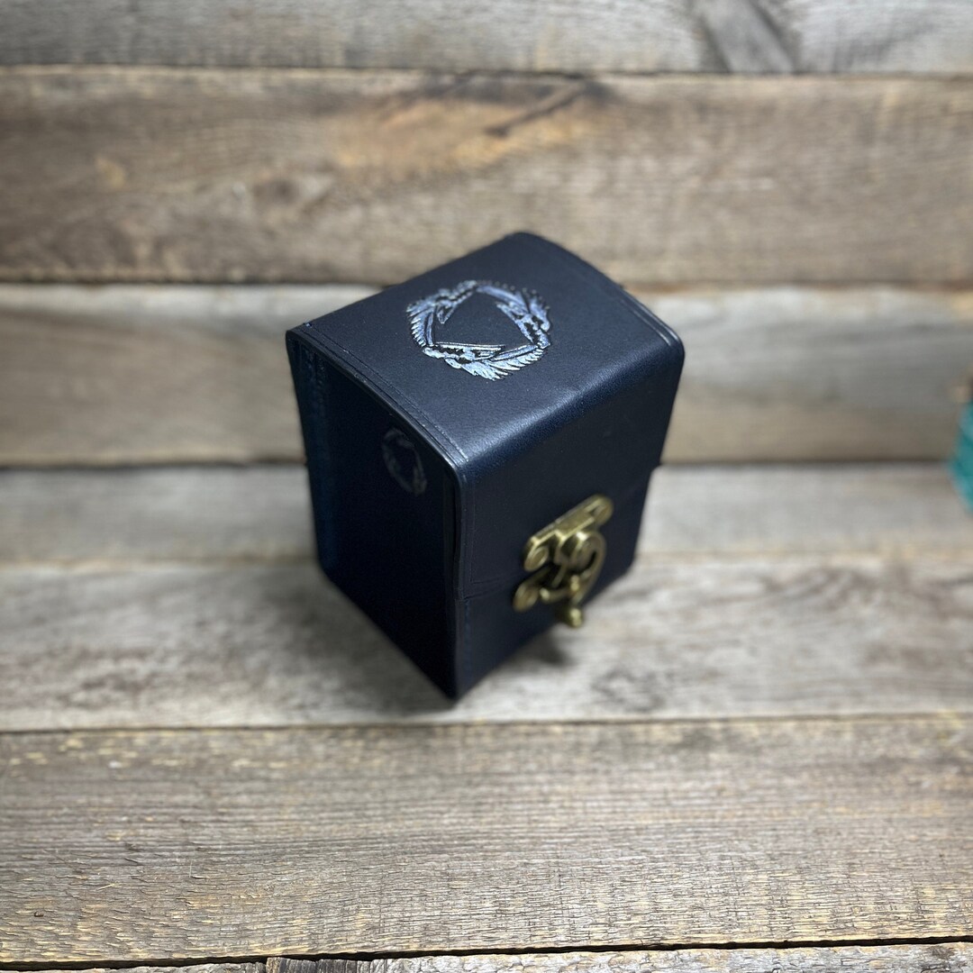 Leather MTG Deck Box: MTG Card Case for 100 Sleeved Cards Handmade - Etsy
