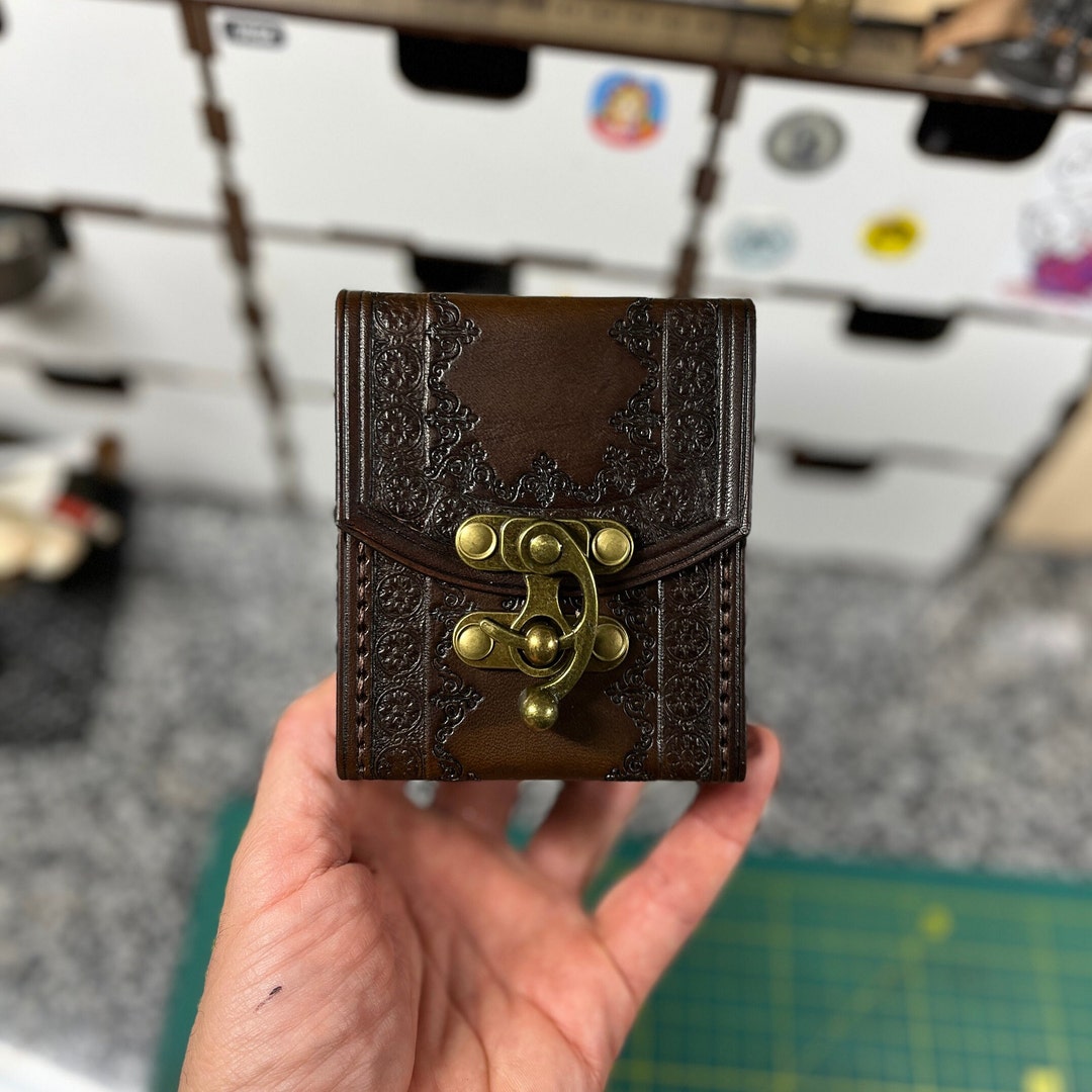 Leather MTG Deck Box: MTG Card Case, for 100 Sleeved Cards ,handmade - Etsy